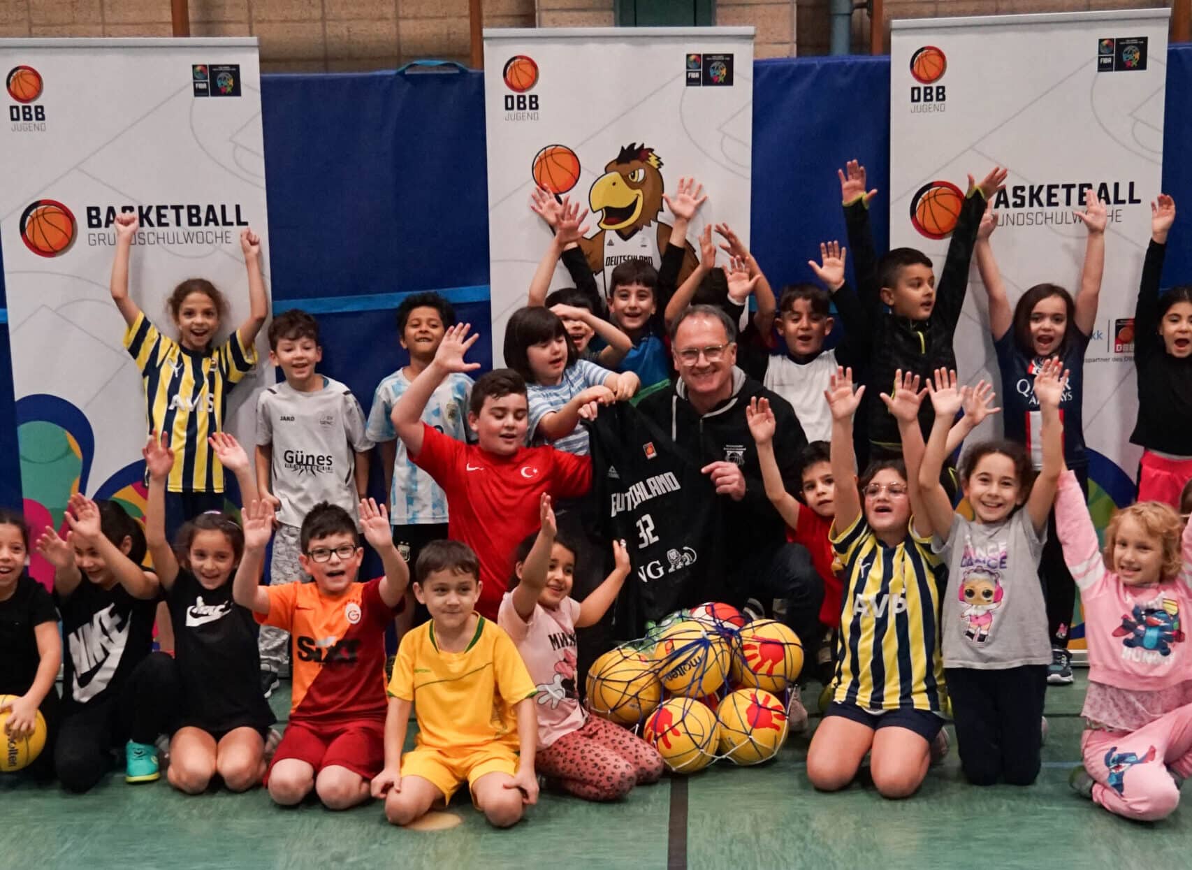 GSW 2023: Hand in Hand dem Basketball näherkommen - DBB